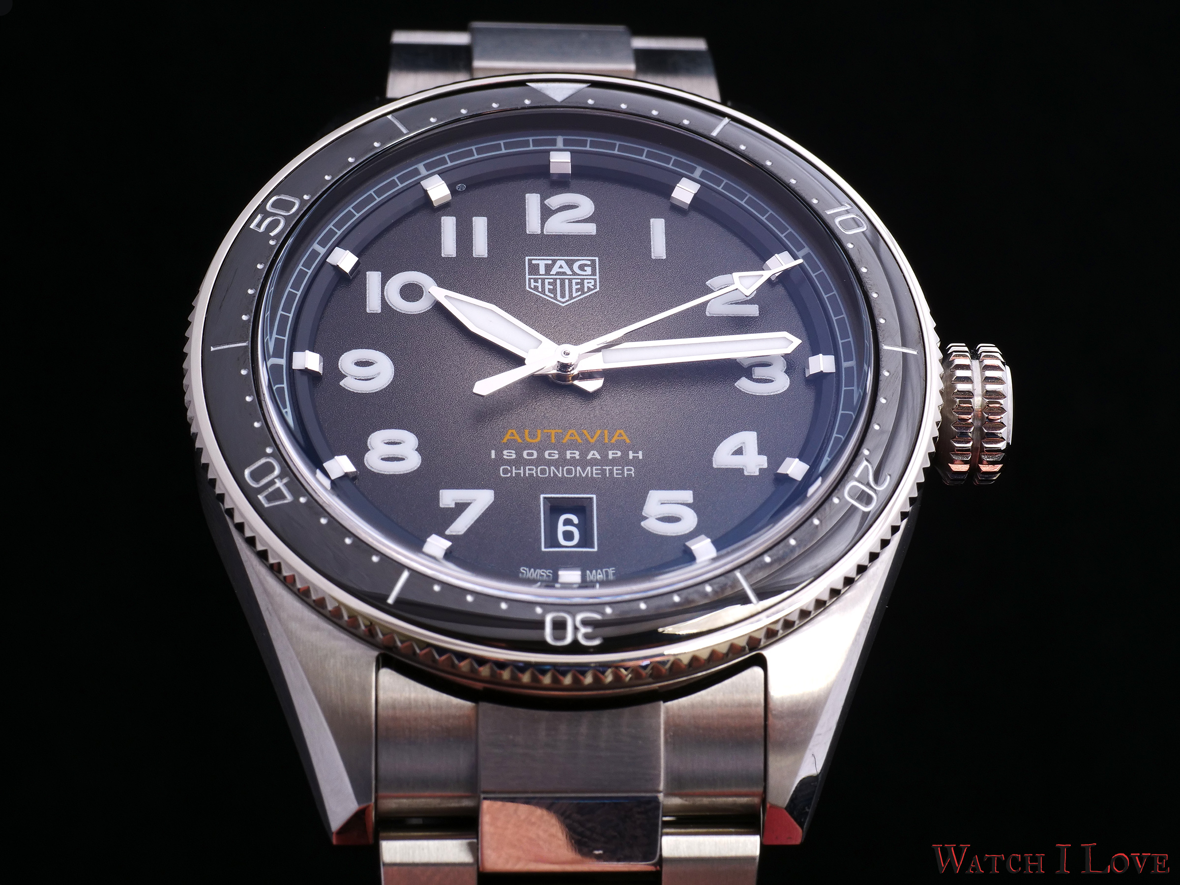 Autavia in colours - TAG Heuer Autavia Isograph Hands-on Review - Watch ...