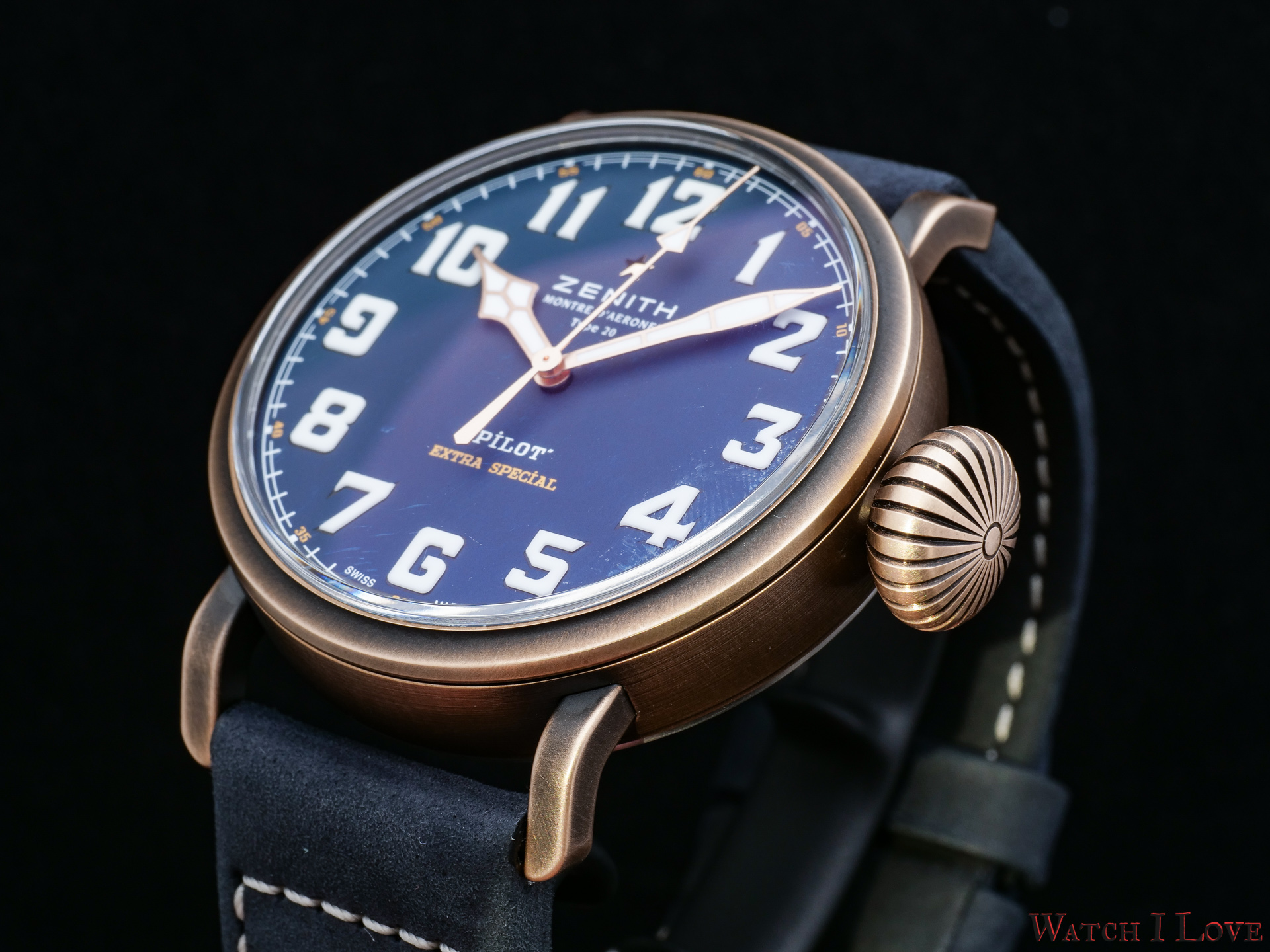 Review Zenith Pilot Type 20 Extra Special Blue and Ton Up Black - Watch ...