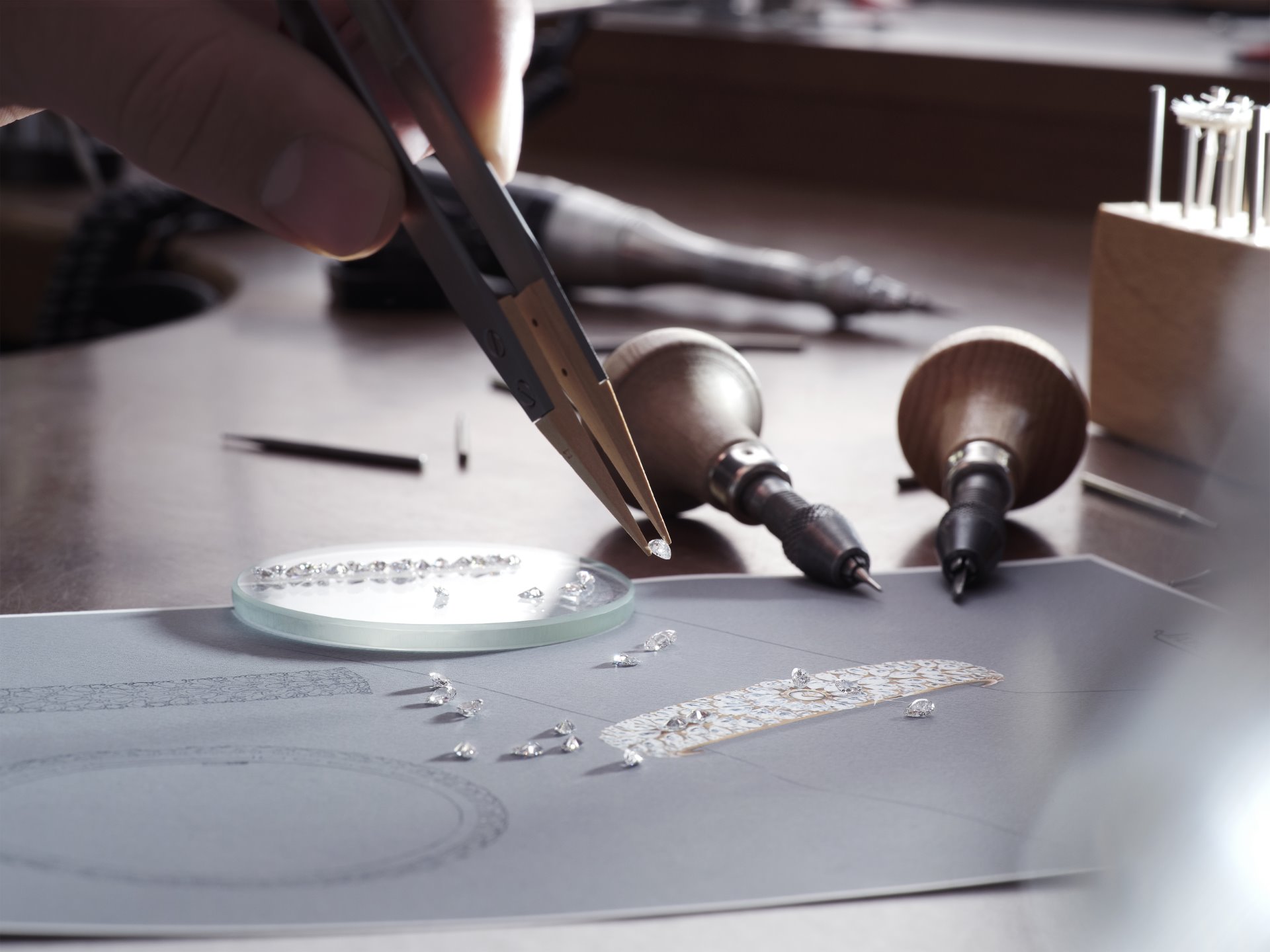 Jaeger-LeCoultre reinforces the alliance of fine watchmaking and high ...