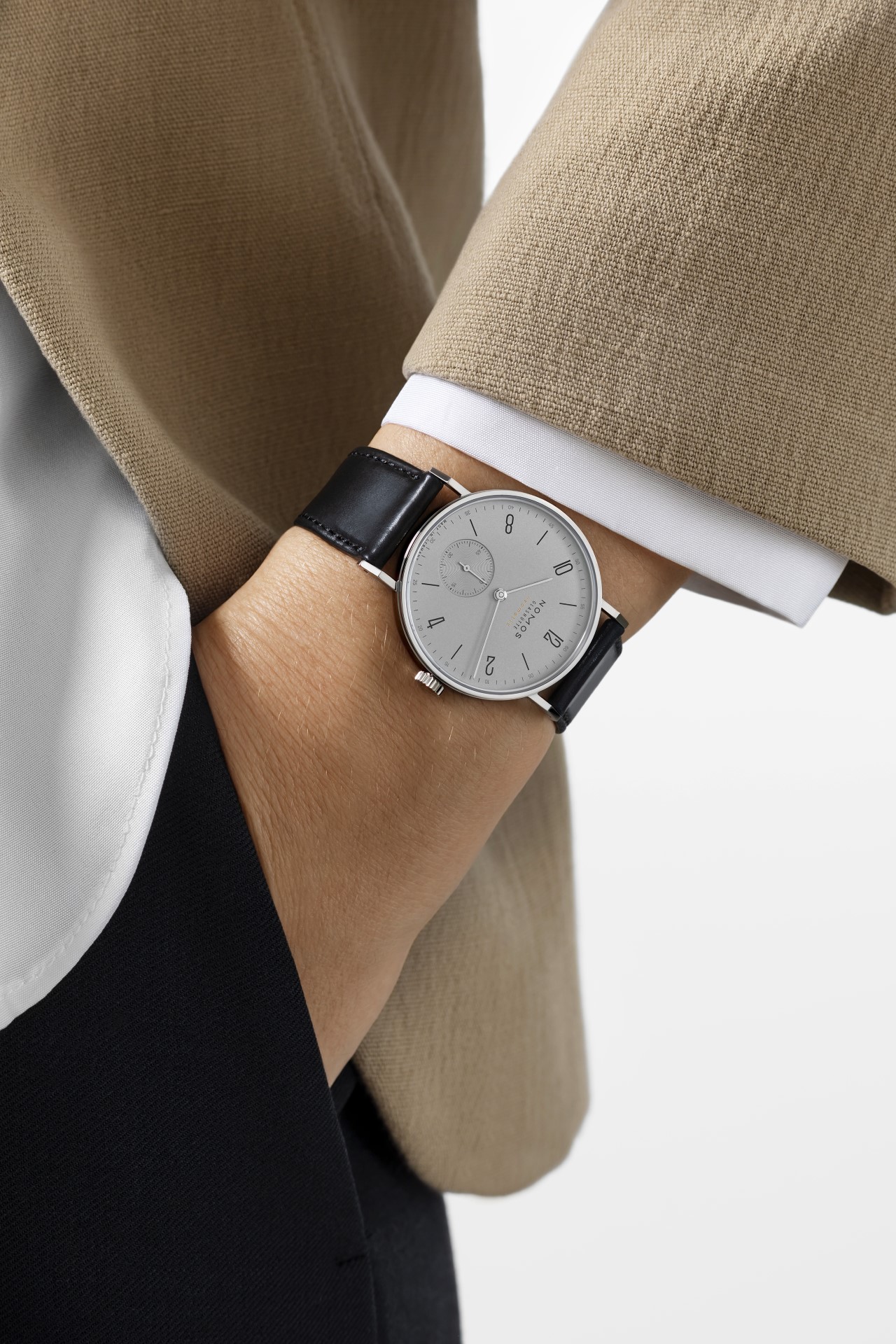 NOMOS classic Tangente neomatik: Now available in platinum grey — in ...