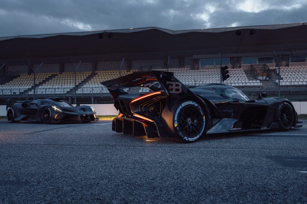 The Technology behind Bugatti Bolide's Unmatched Performance - Watch I Love