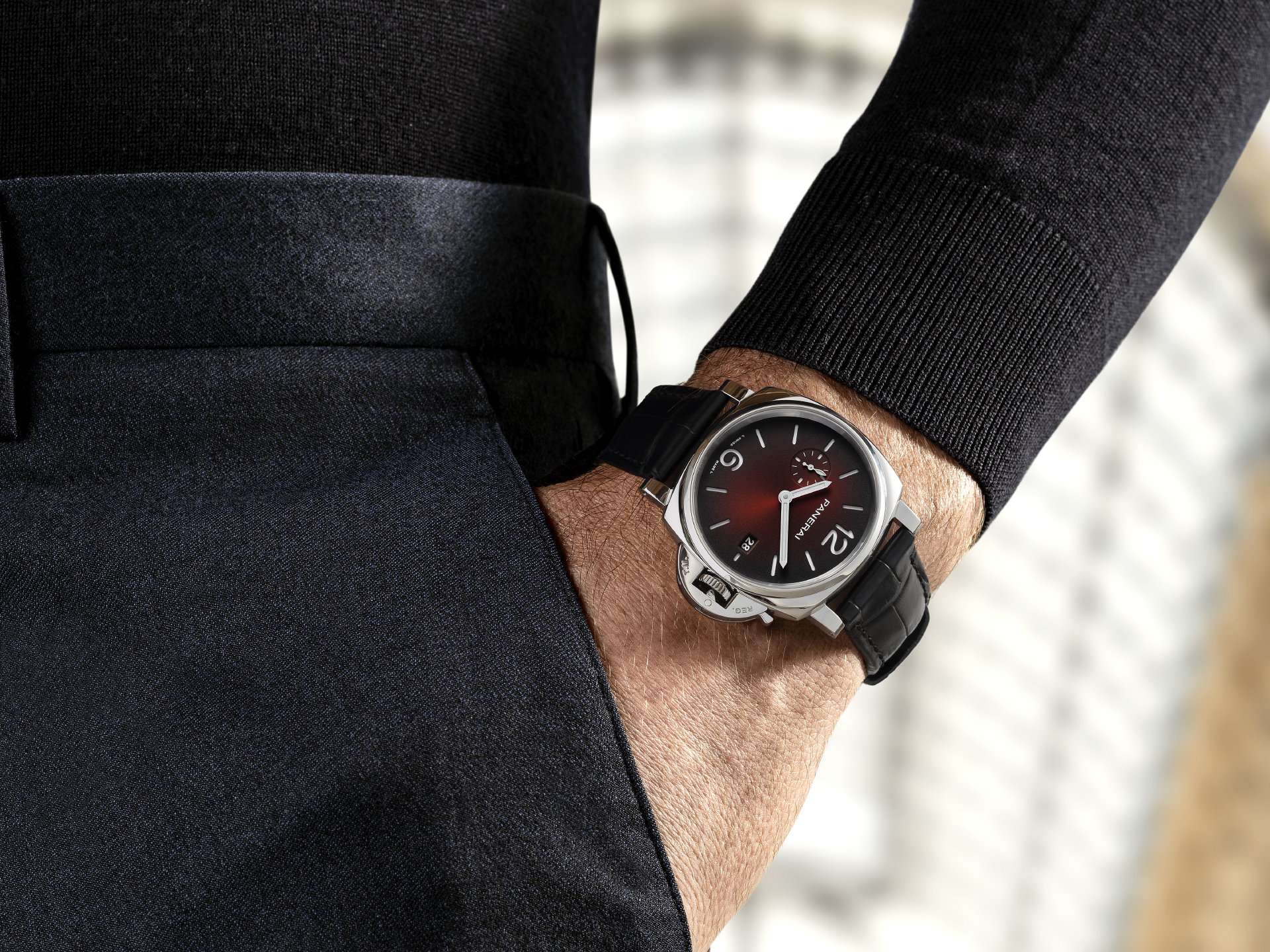 The Perfect Size for Everyday: Panerai Luminor Due PAM01424 - Watch I Love